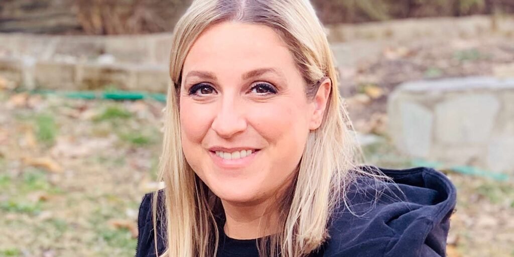 Nancy Cordes Bio, CBS, Age, Height, Family, Husband, Salary, Net Worth